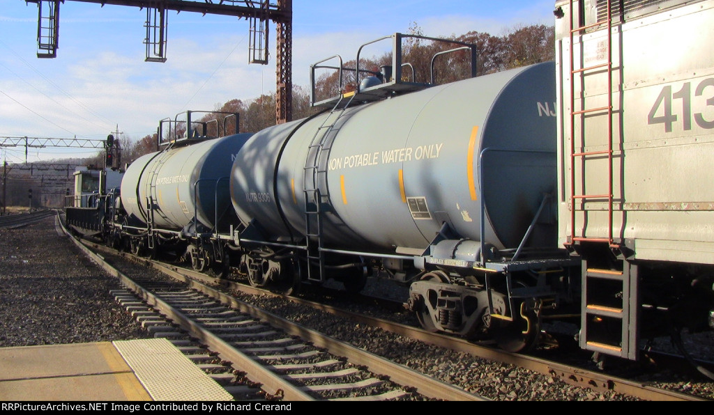 Aqua Track Tanker Cars
